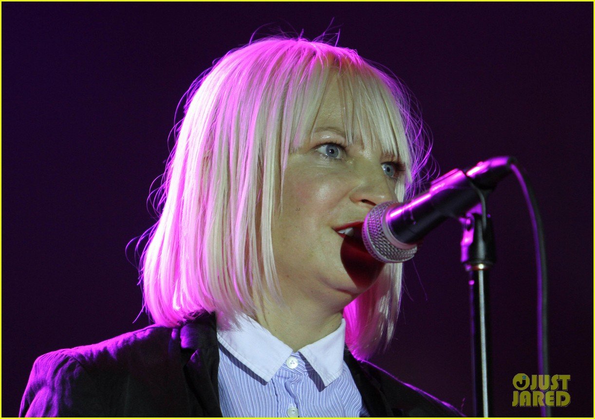 Sia Has Shown Her Face Many, Many Times Without a Wig: Photo 3877811 ...