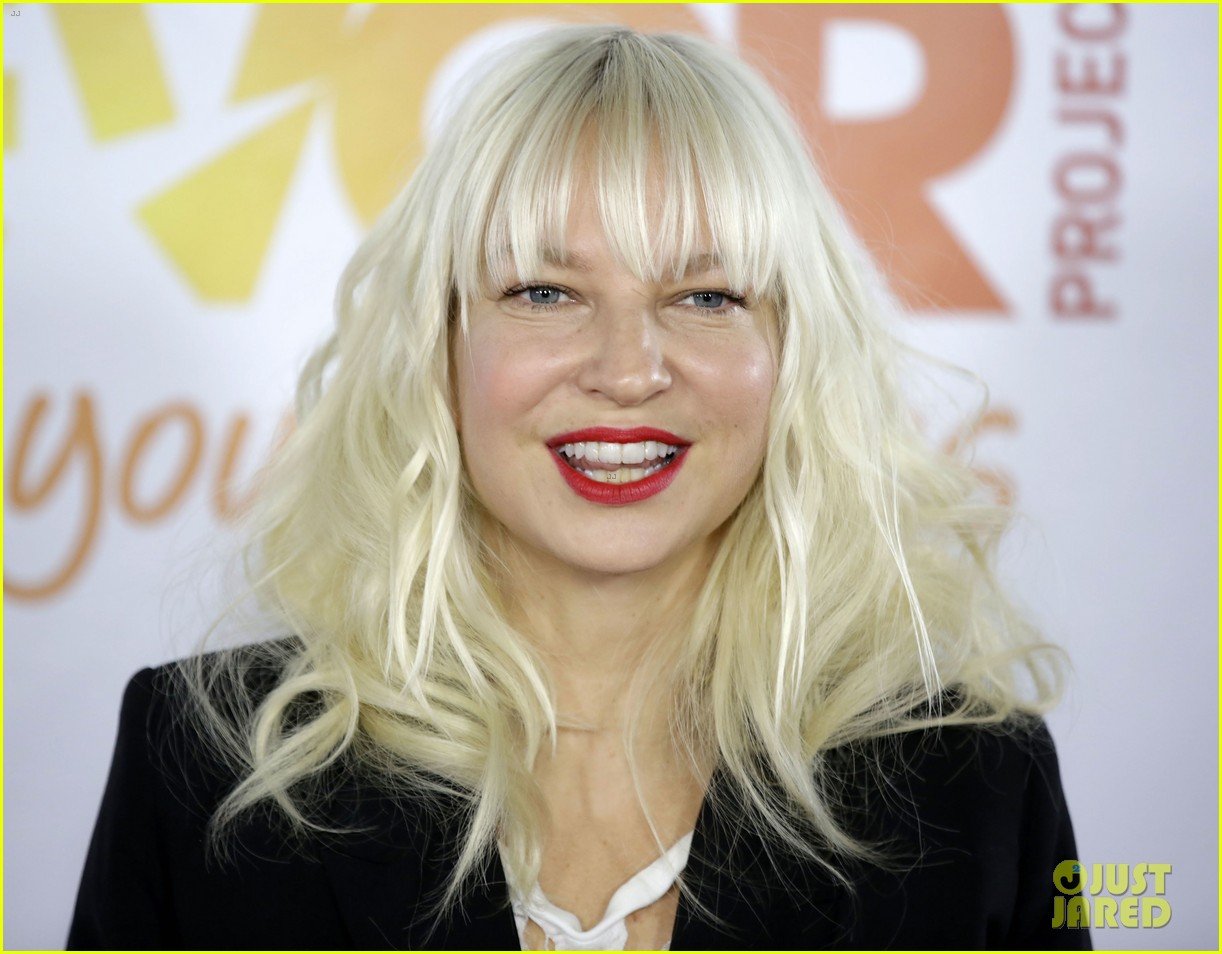 Sia Has Shown Her Face Many, Many Times Without a Wig: Photo 3877814 ...