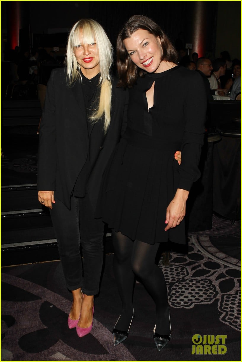 Sia Has Shown Her Face Many, Many Times Without a Wig: Photo 3877818 ...