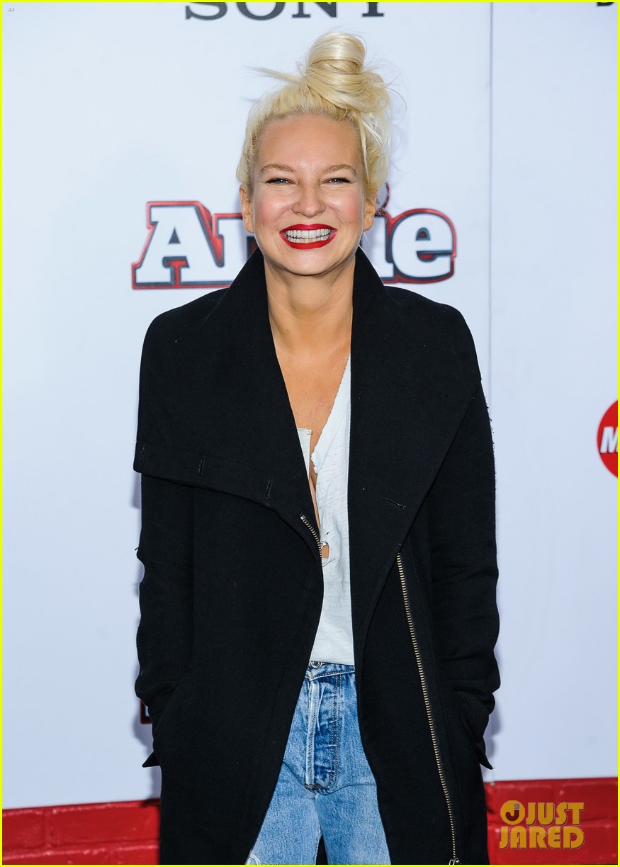 Sia Has Shown Her Face Many, Many Times Without a Wig: Photo 3877821 ...