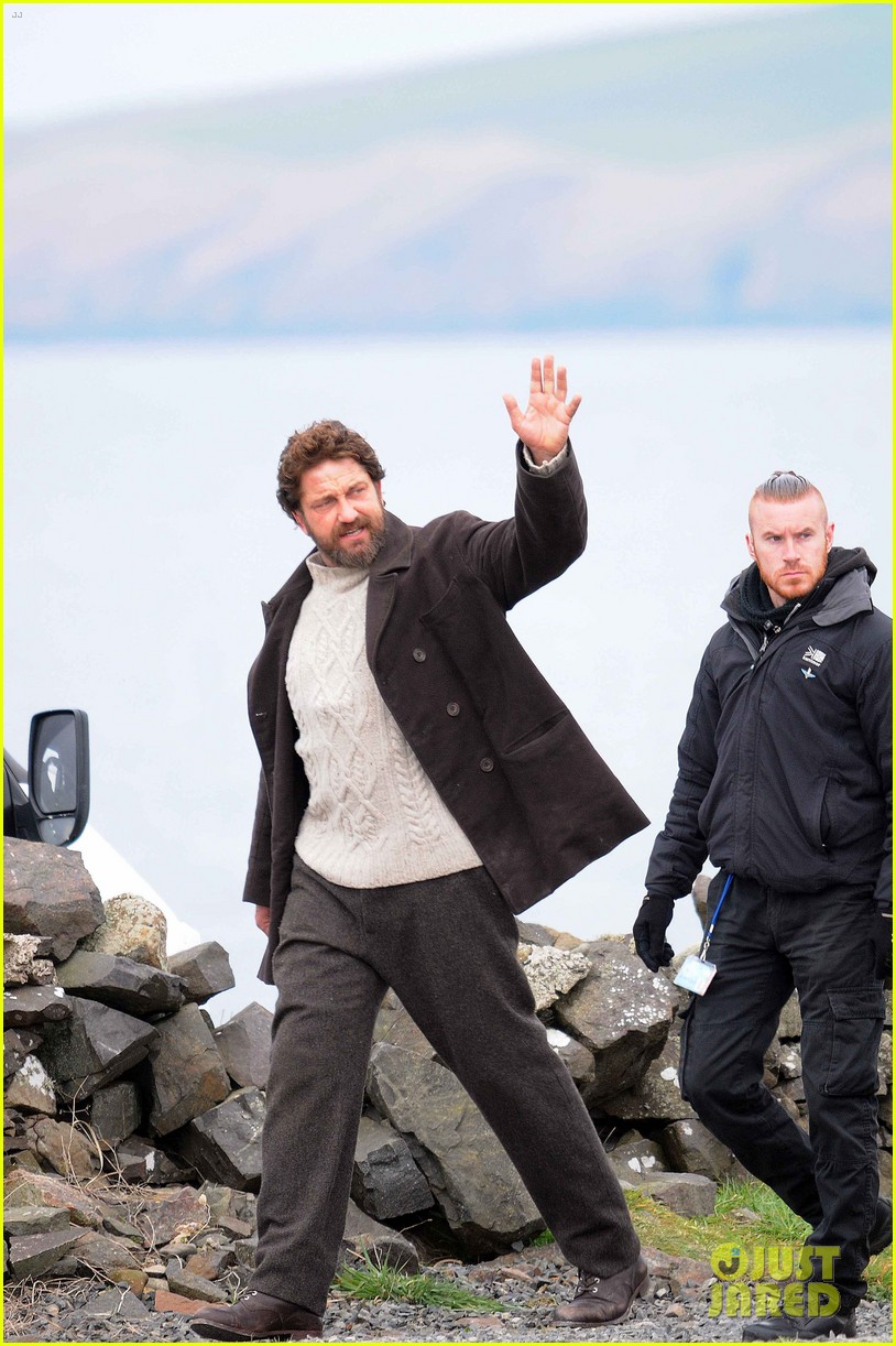 Gerard Butler Continues Filming 'Keepers' in Scotland: Photo 3884081 ...