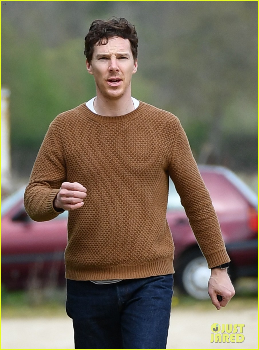 Benedict Cumberbatch Steps Out For First Time Since Welcoming Son ...
