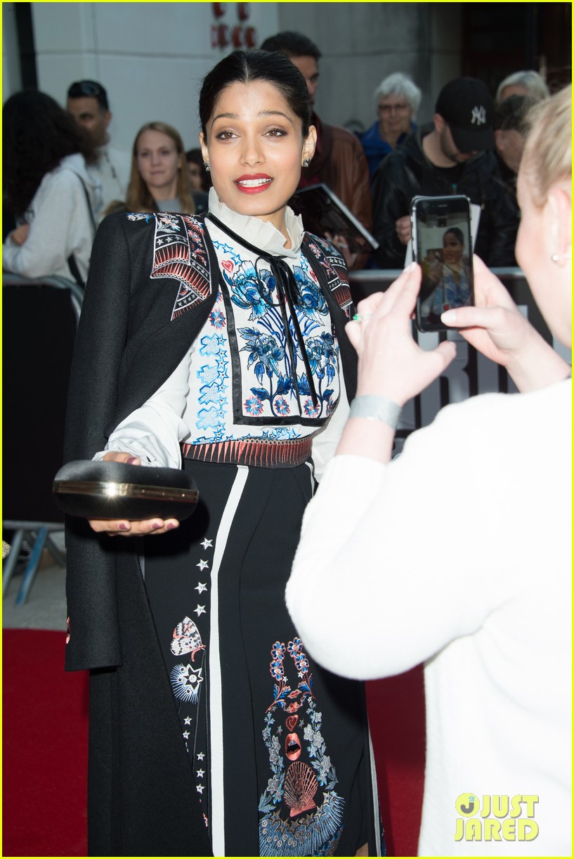 Idris Elba & Freida Pinto Premiere 'Guerrilla' in London: Photo 3883380 ...