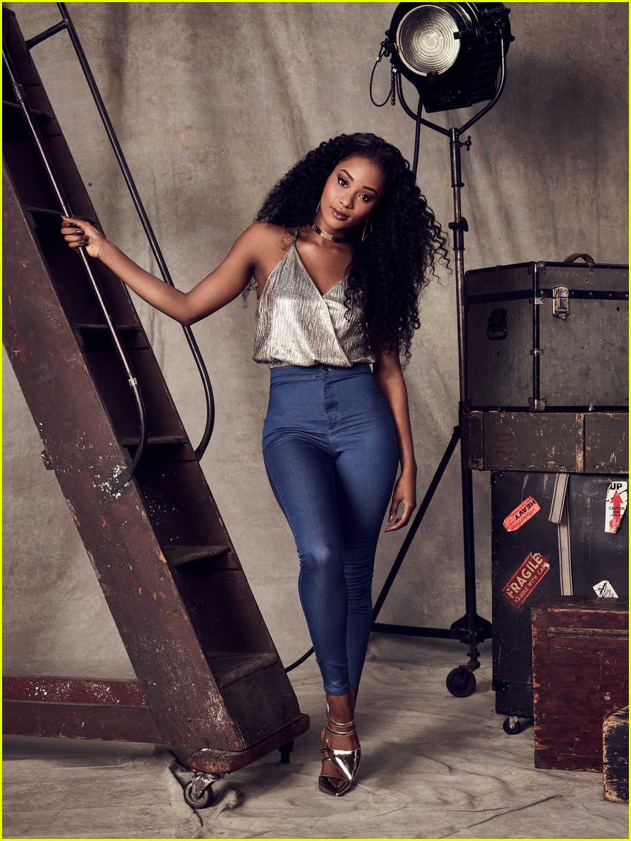 'Famous in Love' Cast List - Meet Freeform's New Stars!: Photo 3887735 ...