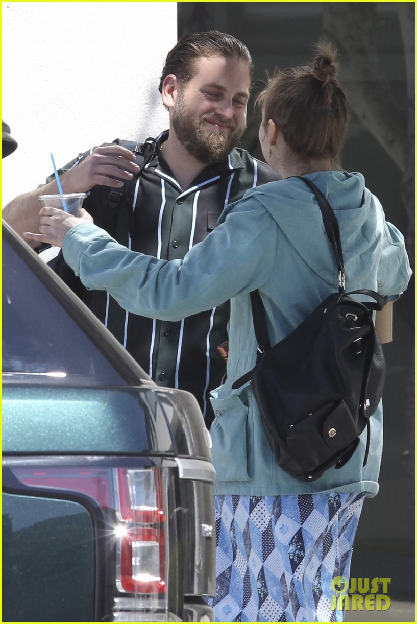 Jonah Hill & Lena Dunham Share a Hug During Afternoon Outing: Photo 3883817 | Jonah Hill Photos ...