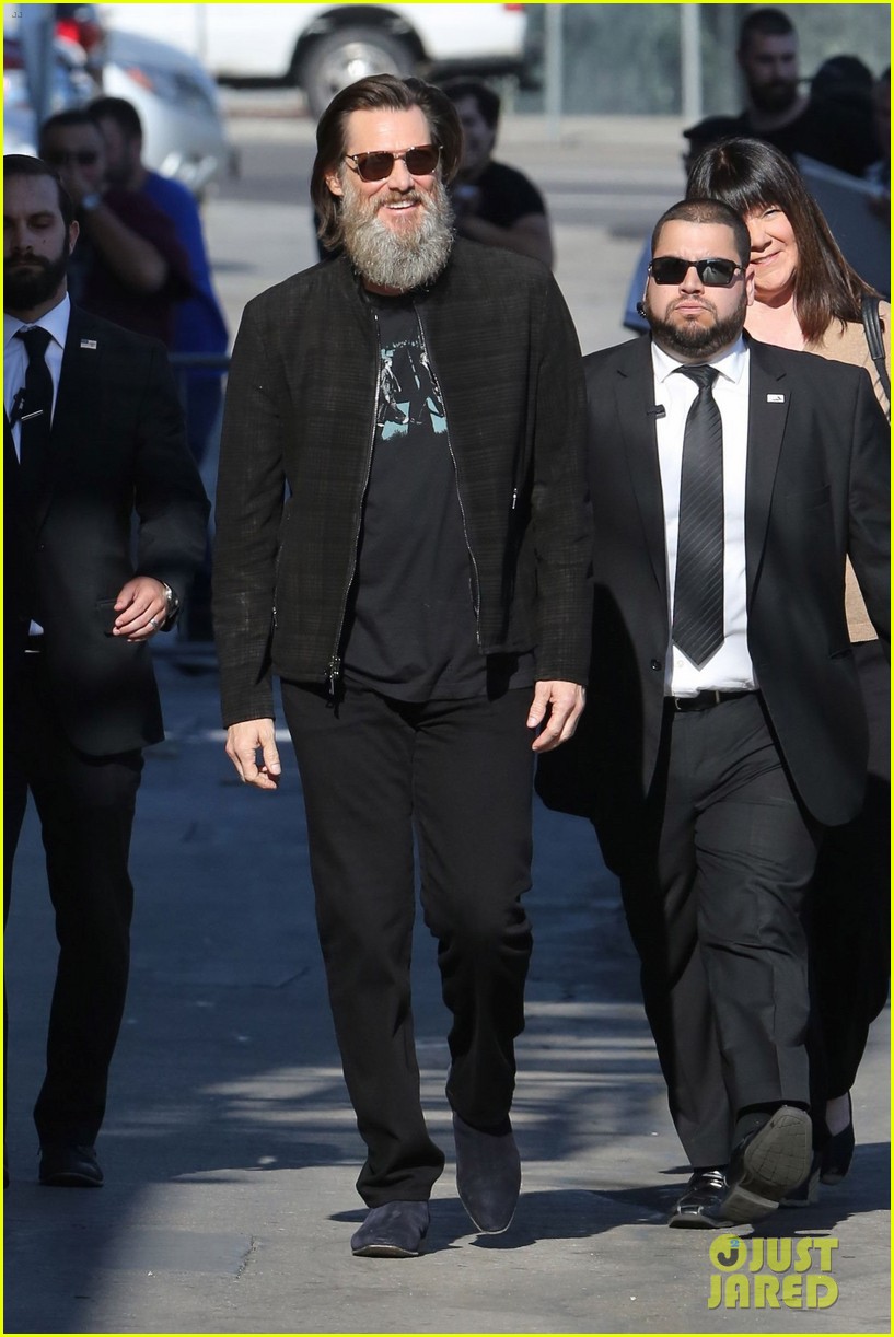 Jim Carrey Flaunts His Bushy Beard Ahead of 'Jimmy Kimmel Live ...