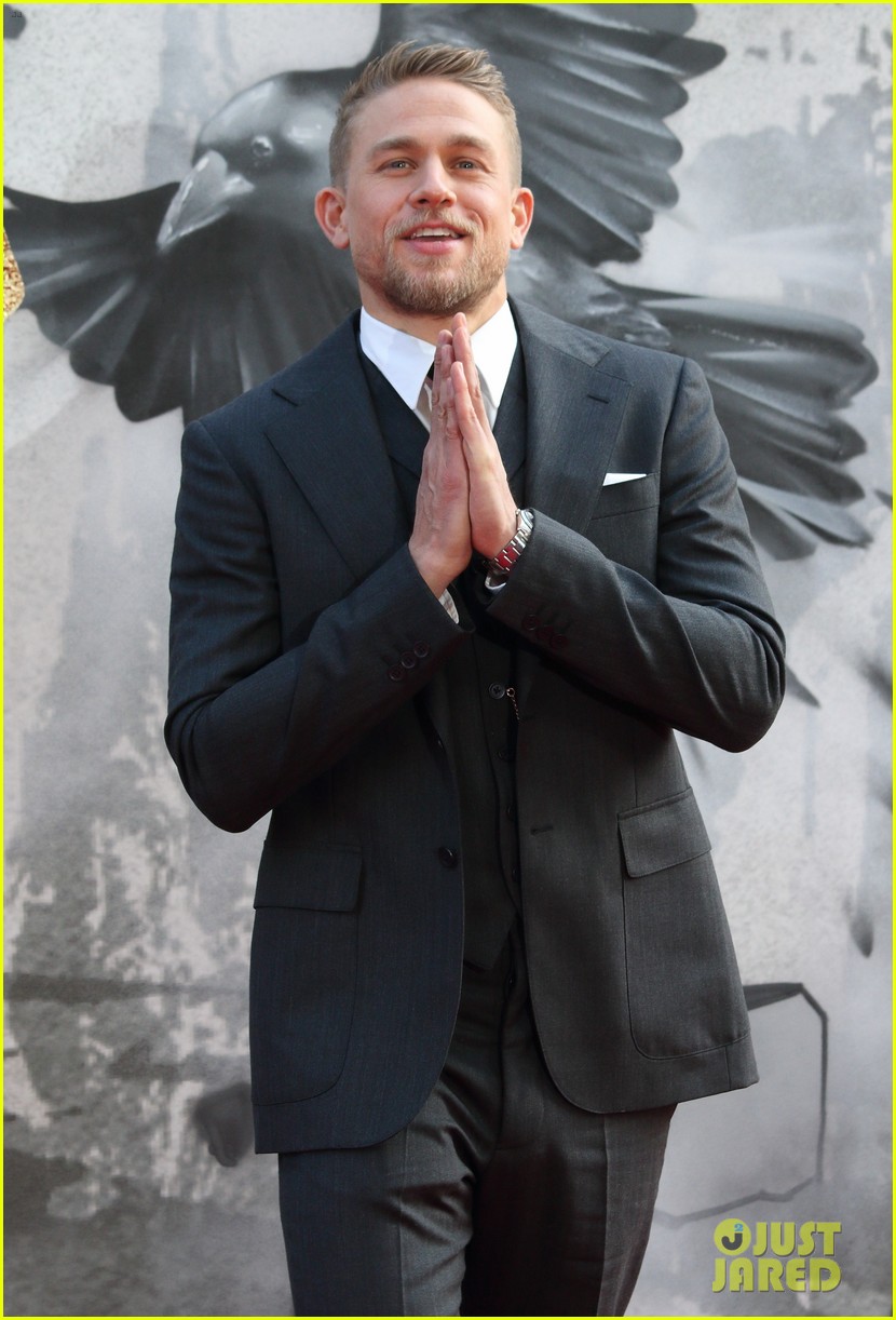 Charlie Hunnam Had to Convince Guy Ritchie to Cast Him in 'King Arthur ...
