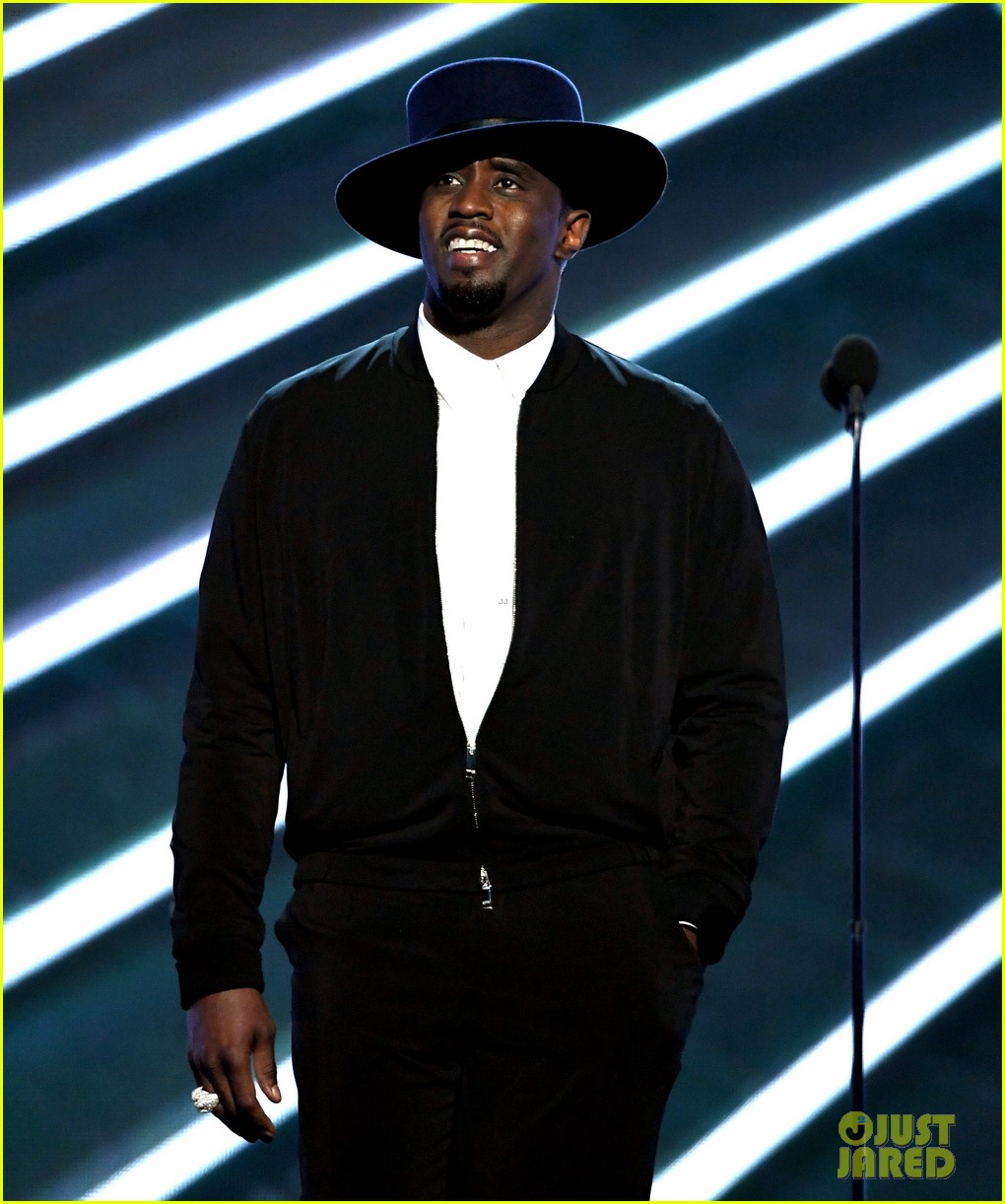 Diddy Honors Notorious B.I.G., Brings His Son On Stage at BBMAs 2017 ...