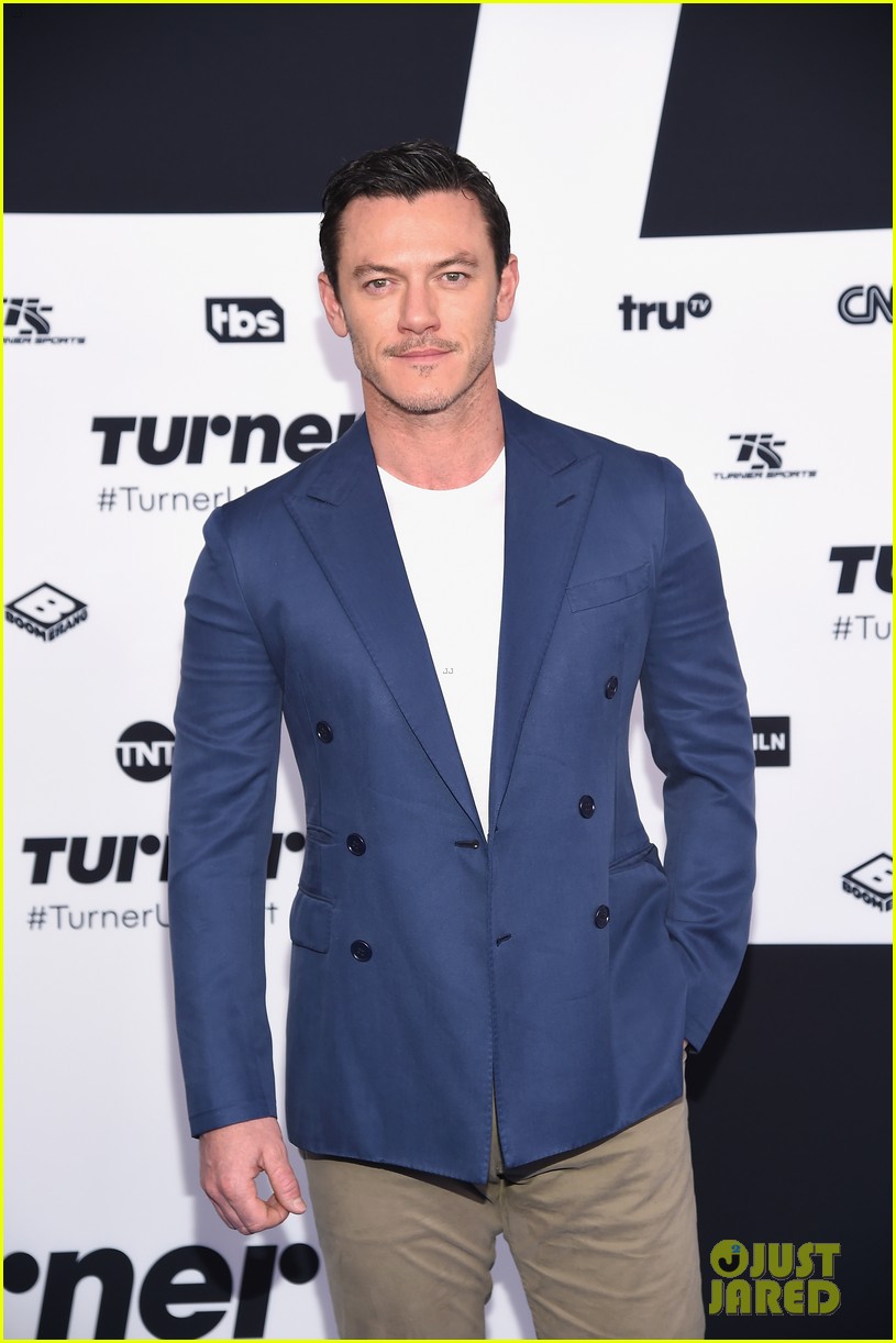 Dakota Fanning & Luke Evans Bring Their Show 'The Alienist' to Turner ...
