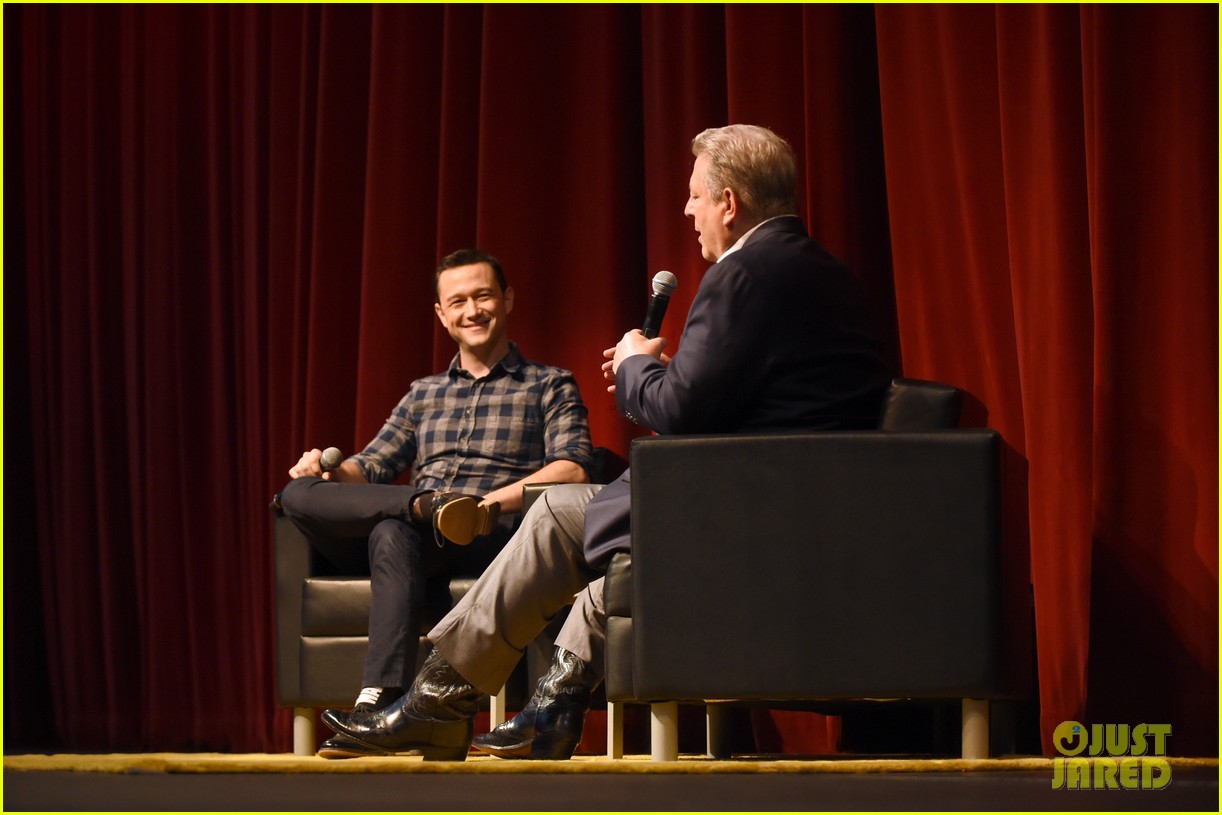 Joseph Gordon-Levitt Steps Out After Second Baby News: Photo 3895999 ...