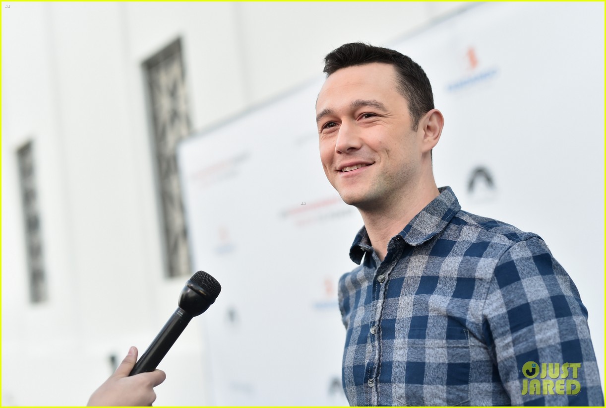 Joseph Gordon-Levitt Steps Out After Second Baby News: Photo 3896002 ...