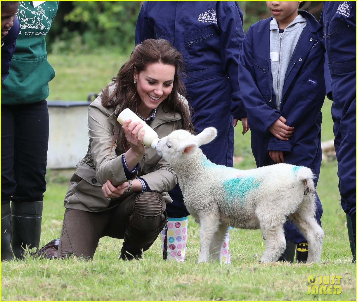 Kate Middleton Takes a Trip to a Children's Farm & Feeds a Lamb!: Photo ...