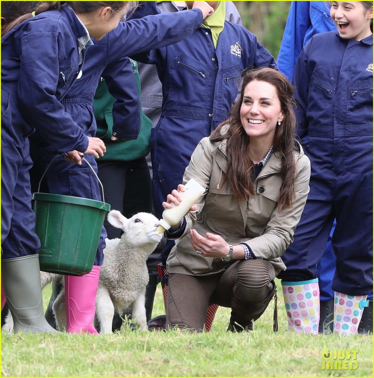 Kate Middleton Takes a Trip to a Children's Farm & Feeds a Lamb!: Photo ...