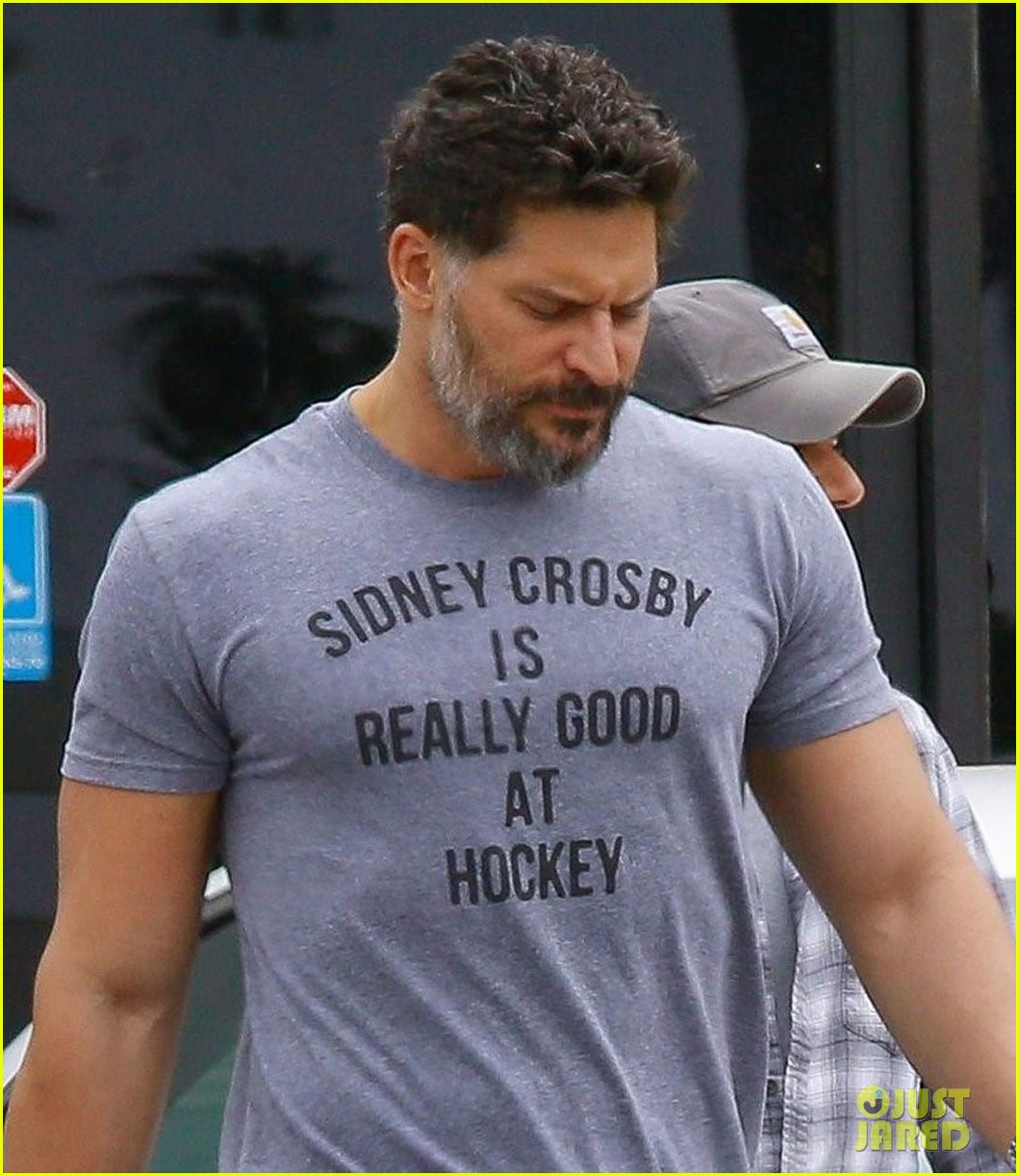 Joe Manganiello's Muscles Sure Fill Out His Shirt Well!: Photo 3906261 ...