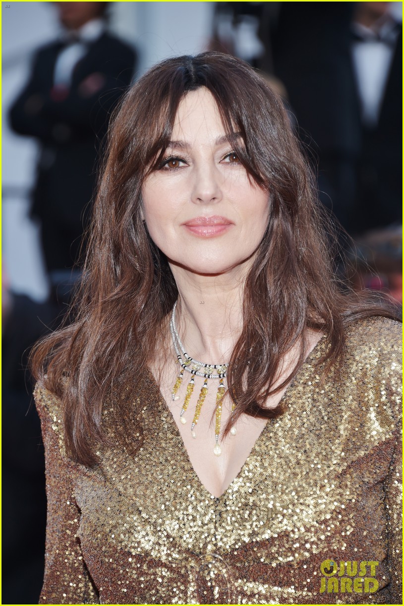 Marion Cotillard & Salma Hayek Have Girl Power in Cannes!: Photo ...