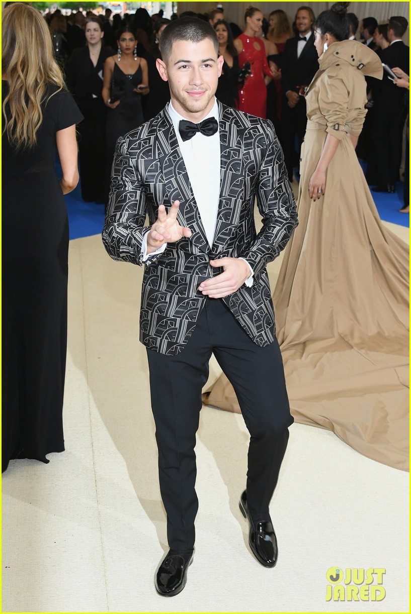 Met Gala 2017 - Full Celebrity Guest List, Plus Red Carpet Pics!: Photo ...