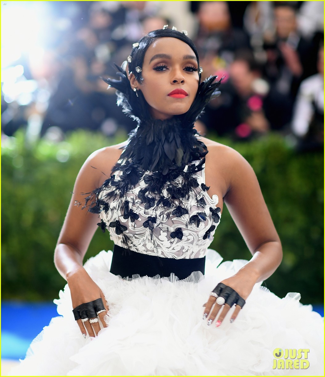 Met Gala 2017 - Full Celebrity Guest List, Plus Red Carpet Pics!: Photo ...