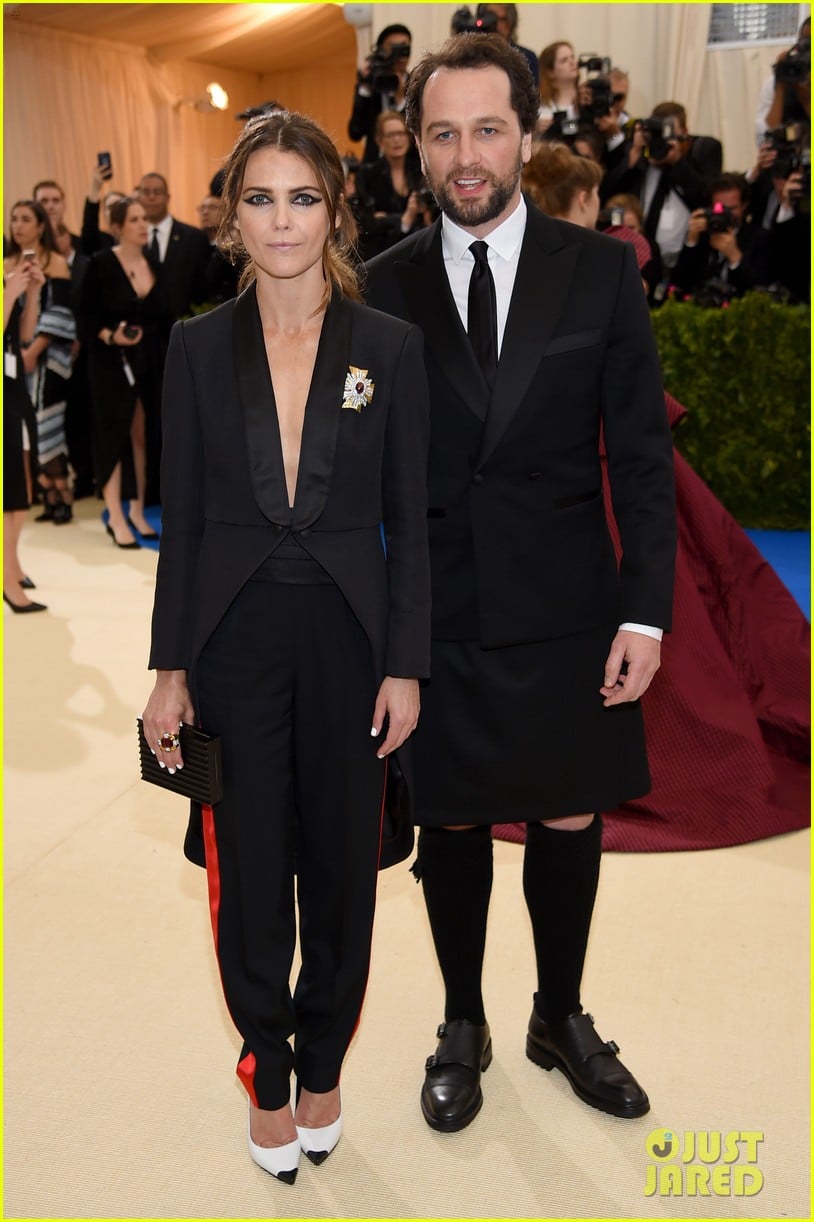 Matthew Rhys Wears a Kilt to Met Gala 2017 with Keri Russell!: Photo ...