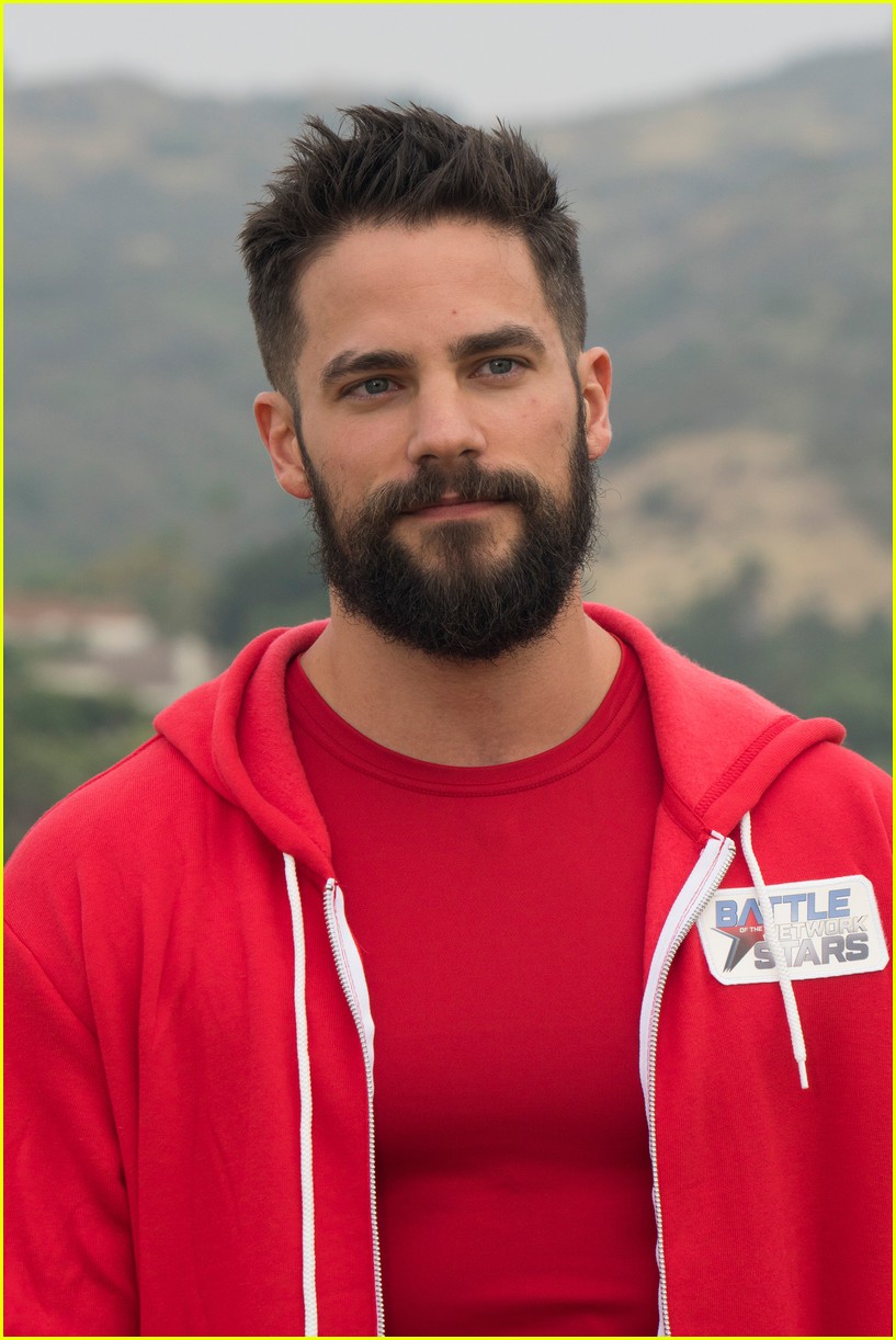 PLL's Brant Daugherty & Keegan Allen Go Shirtless for Upcoming 'Battle ...