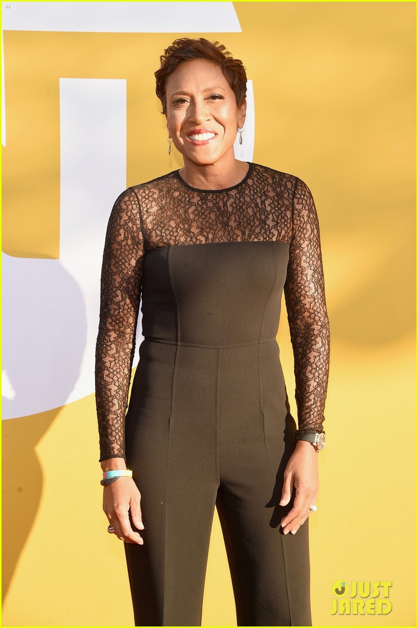 Drake Brings Basketball Reporter Rosalyn Gold-Onwude as His Date to NBA ...