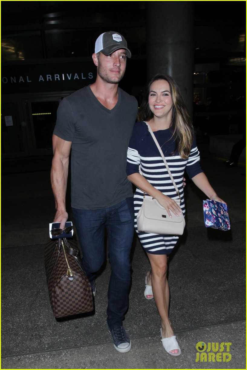 Justin Hartley & Fiancee Chrishell Stause Arrive Back in LA: Photo ...