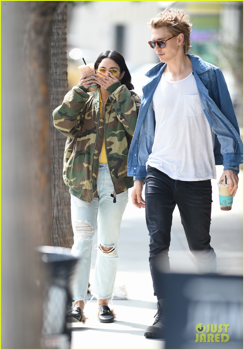 Vanessa Hudgens Reunites with Austin Butler After He Wraps 'Shannara ...