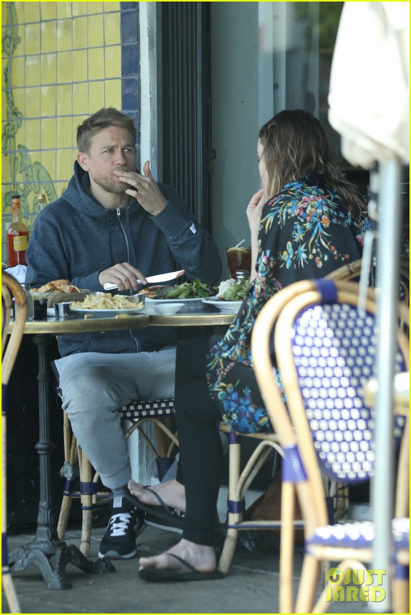 Charlie Hunnam Is All Smiles with Morgana McNelis at Lunch!: Photo ...