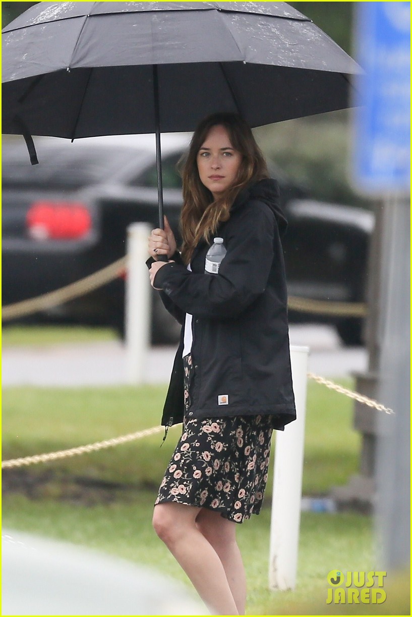 Dakota Johnson Begins Filming 'Peanut Butter Falcon' - Set Photos ...
