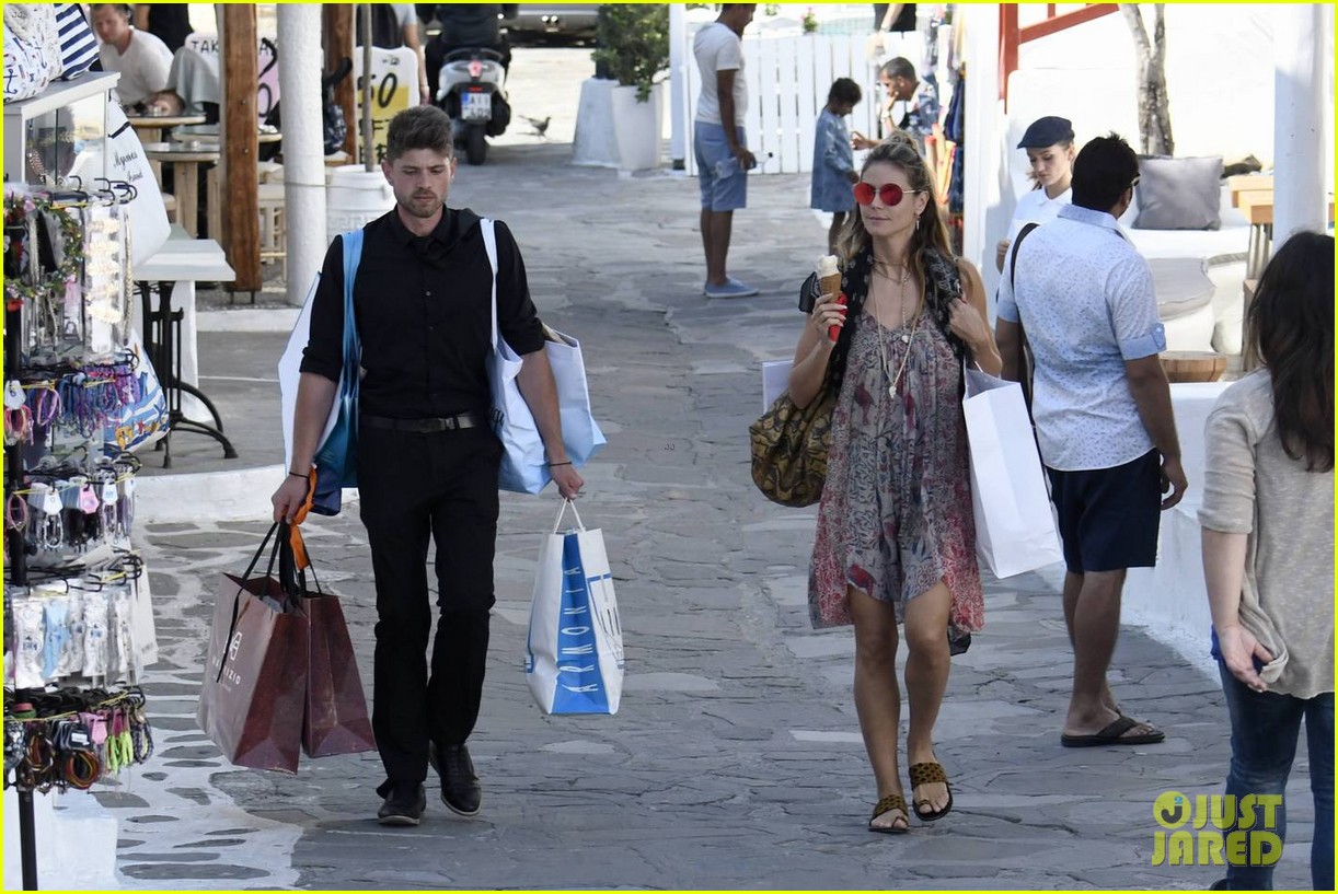 Heidi Klum Enjoys Ice Cream Cone With Vito Schnabel in Greece: Photo ...