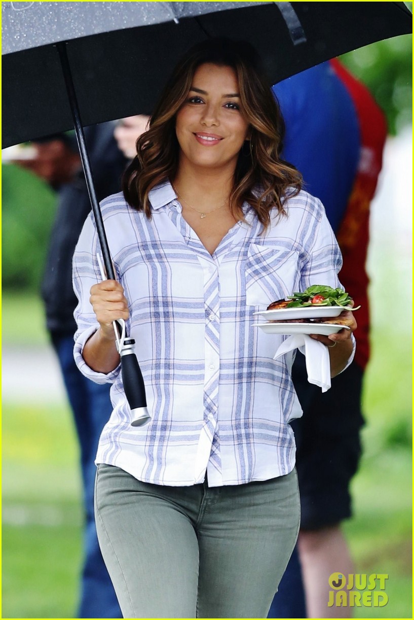 Eva Longoria Joins Anna Faris on 'Overboard' Set - See the Pics!: Photo ...