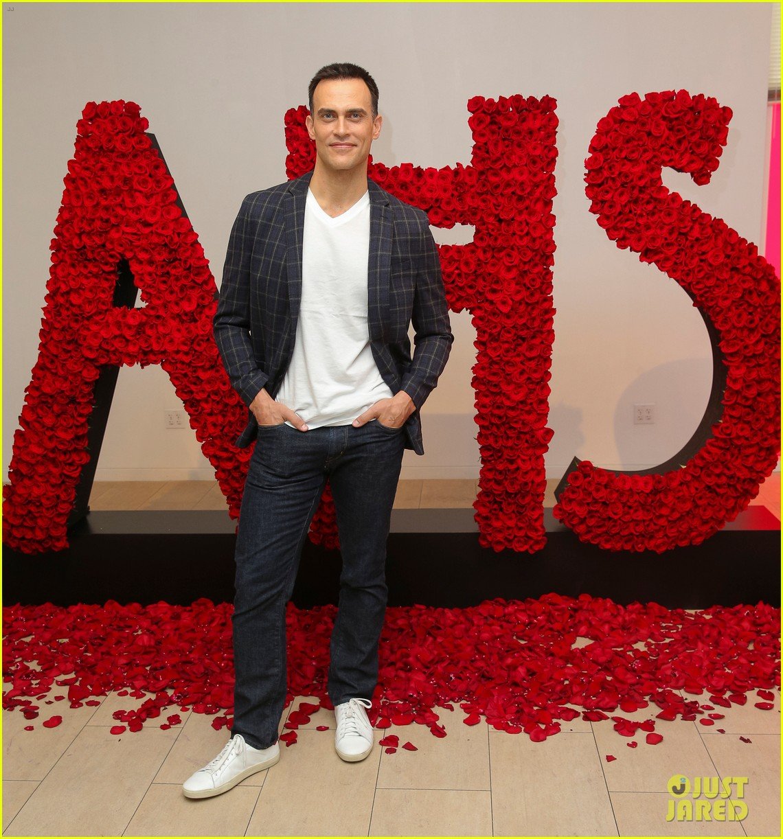 Evan Peters & 'AHS' Stars Visit Costume Exhibit at Paley Center: Photo ...