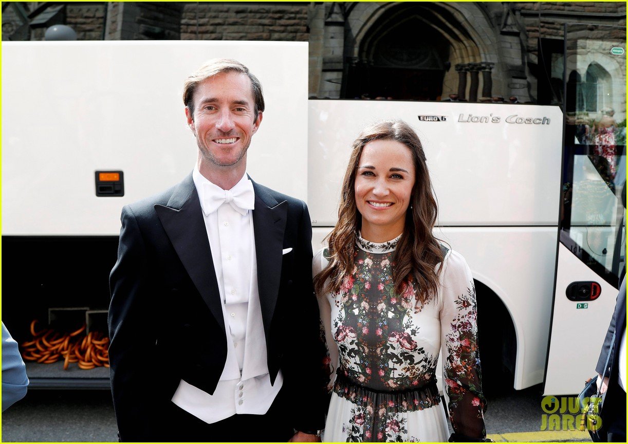 Pippa Middleton & New Husband James Matthews Are Picture Perfect at Friend's Wedding!: Photo ...
