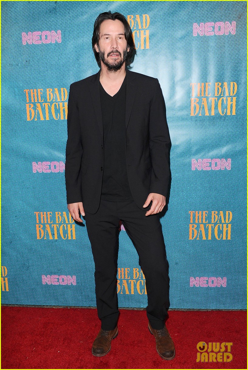 Suki Waterhouse & Keanu Reeves Premiere 'The Bad Batch' In L.A!: Photo ...