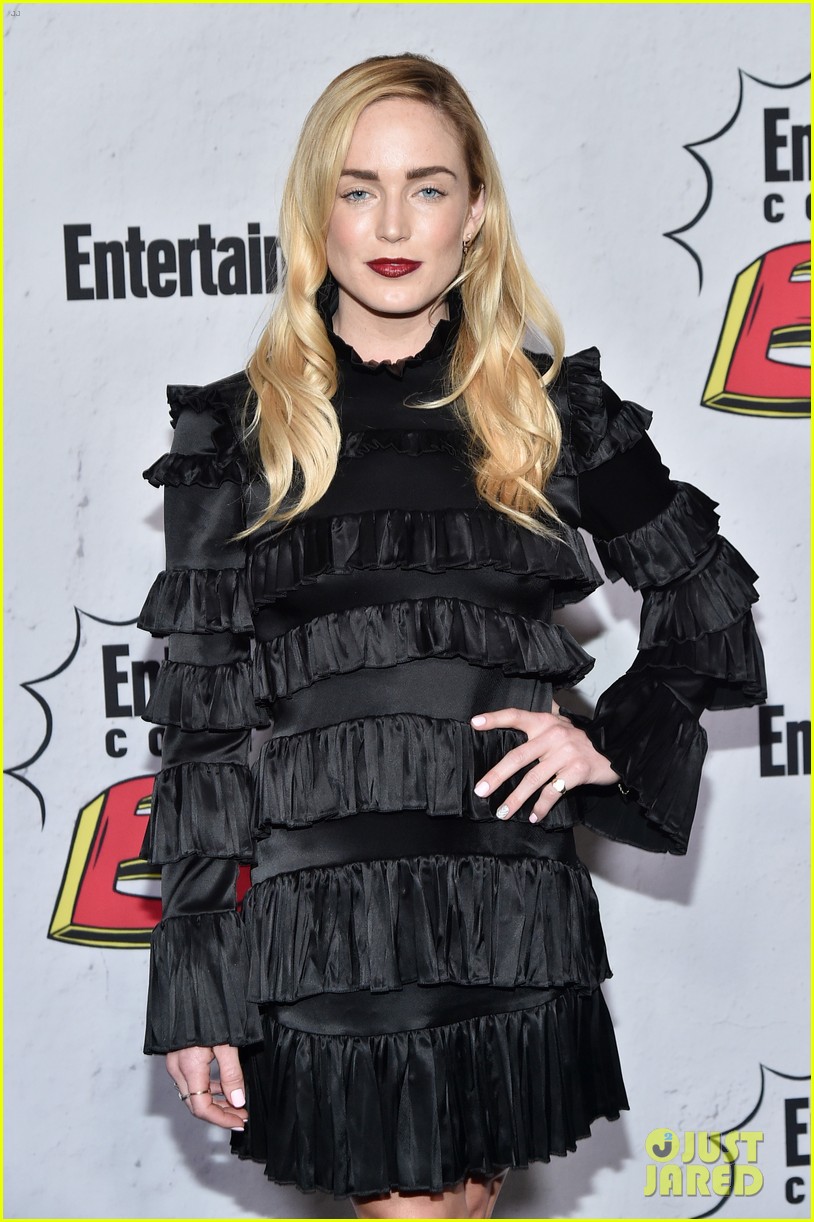 Phoebe Tonkin, KJ Apa, & CW Stars Step Out for EW's Comic-Con 2017 ...