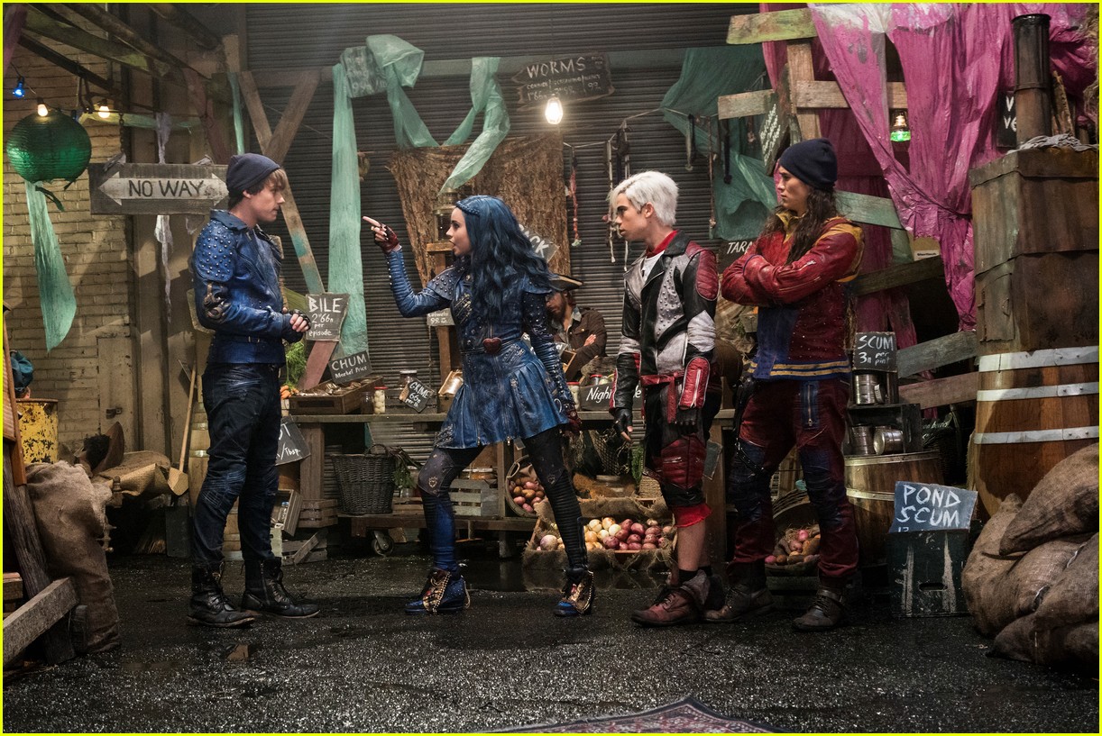 Disney's 'Descendants 2' - Full Cast & Songs List!: Photo 3931545 ...