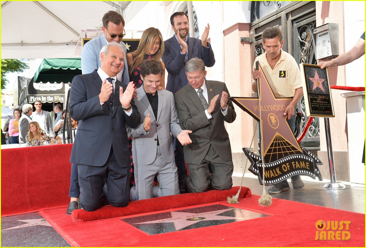 Jennifer Aniston Supports Jason Bateman at Walk of Fame Ceremony ...