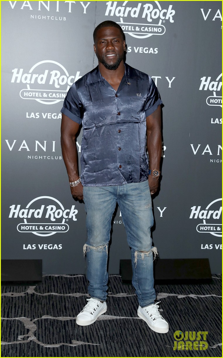 Kevin Hart Receives Mural in His Honor in Hometown of Philly: Photo ...