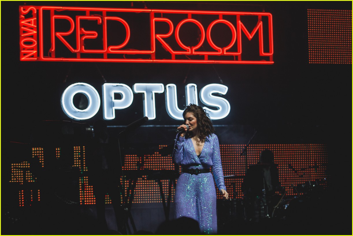 Lorde Says 'Melodrama' is 'All of the Most Intense Moments of Your ...