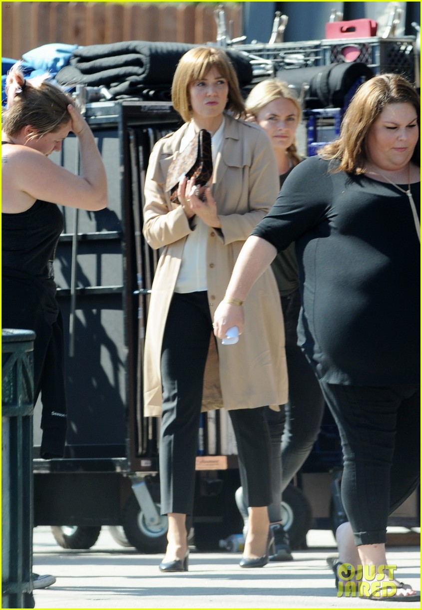 Mandy Moore Films 'This Is Us' Scenes as Older Rebecca: Photo 3934787 ...