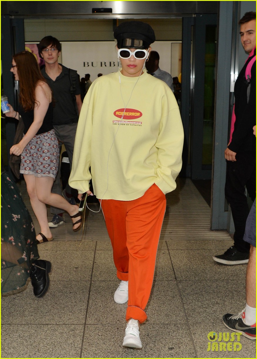 Photo: rita ora freaks out crowd name 04 | Photo 3925595 | Just Jared ...