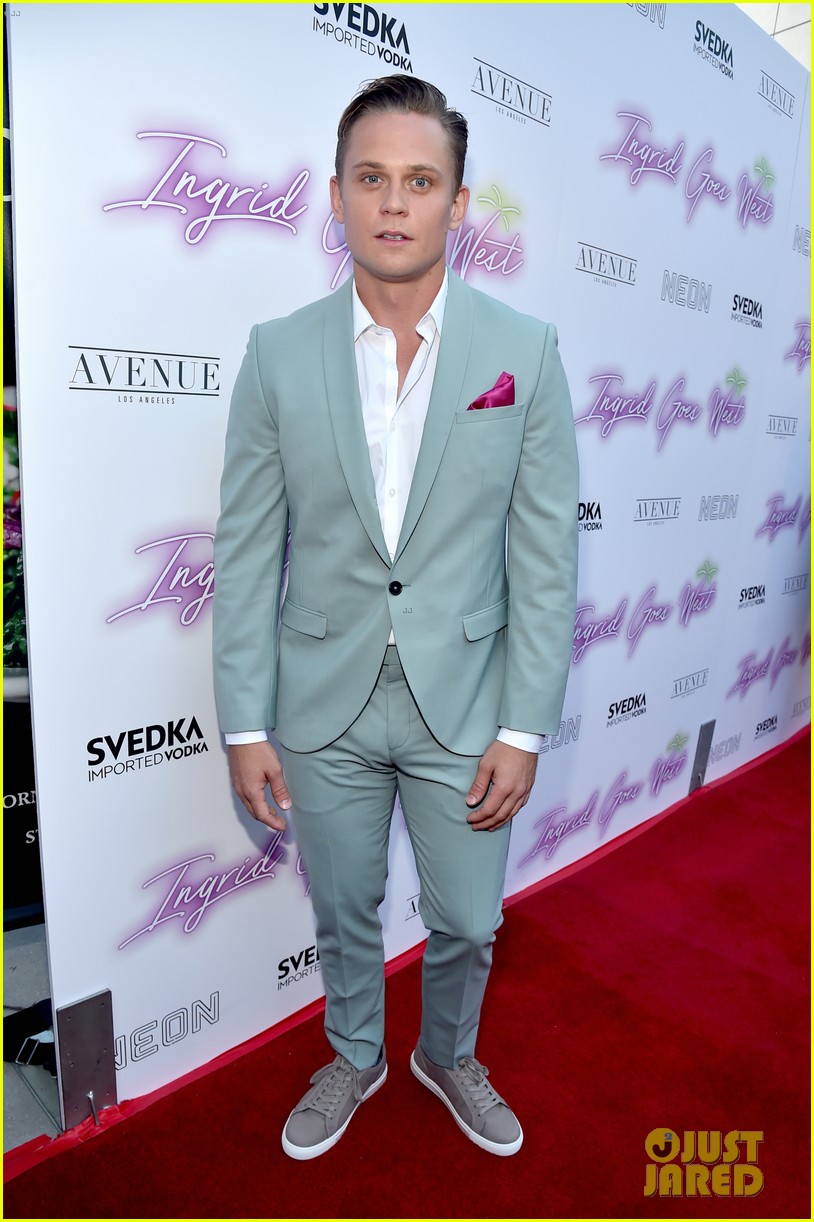 Aubrey Plaza & Elizabeth Olsen Get Playful at 'Ingrid Goes West ...