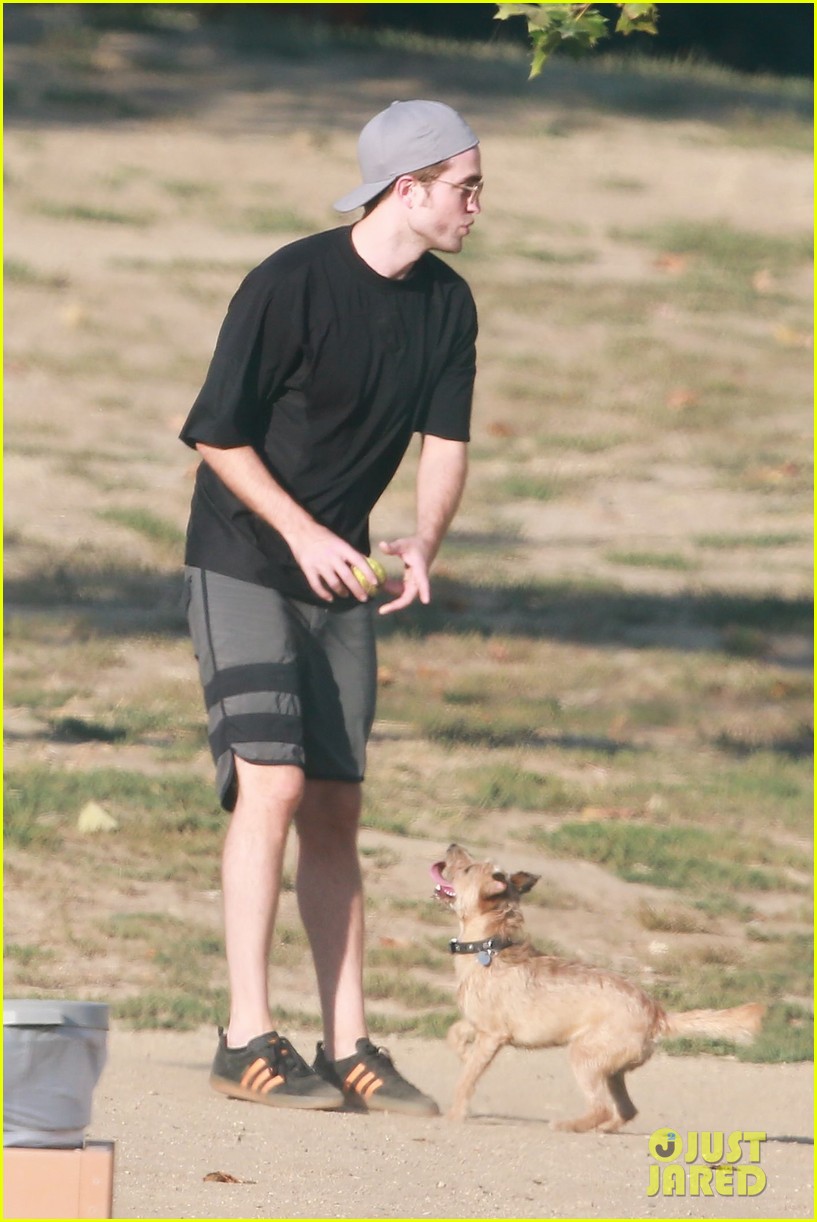 Robert Pattinson Adorably Plays Fetch With FKA Twigs' Dog: Photo ...