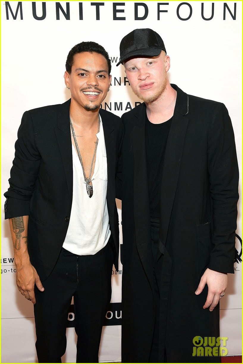 Ashlee Simpson & Evan Ross Make Art With A Cause Charity Event A Family ...