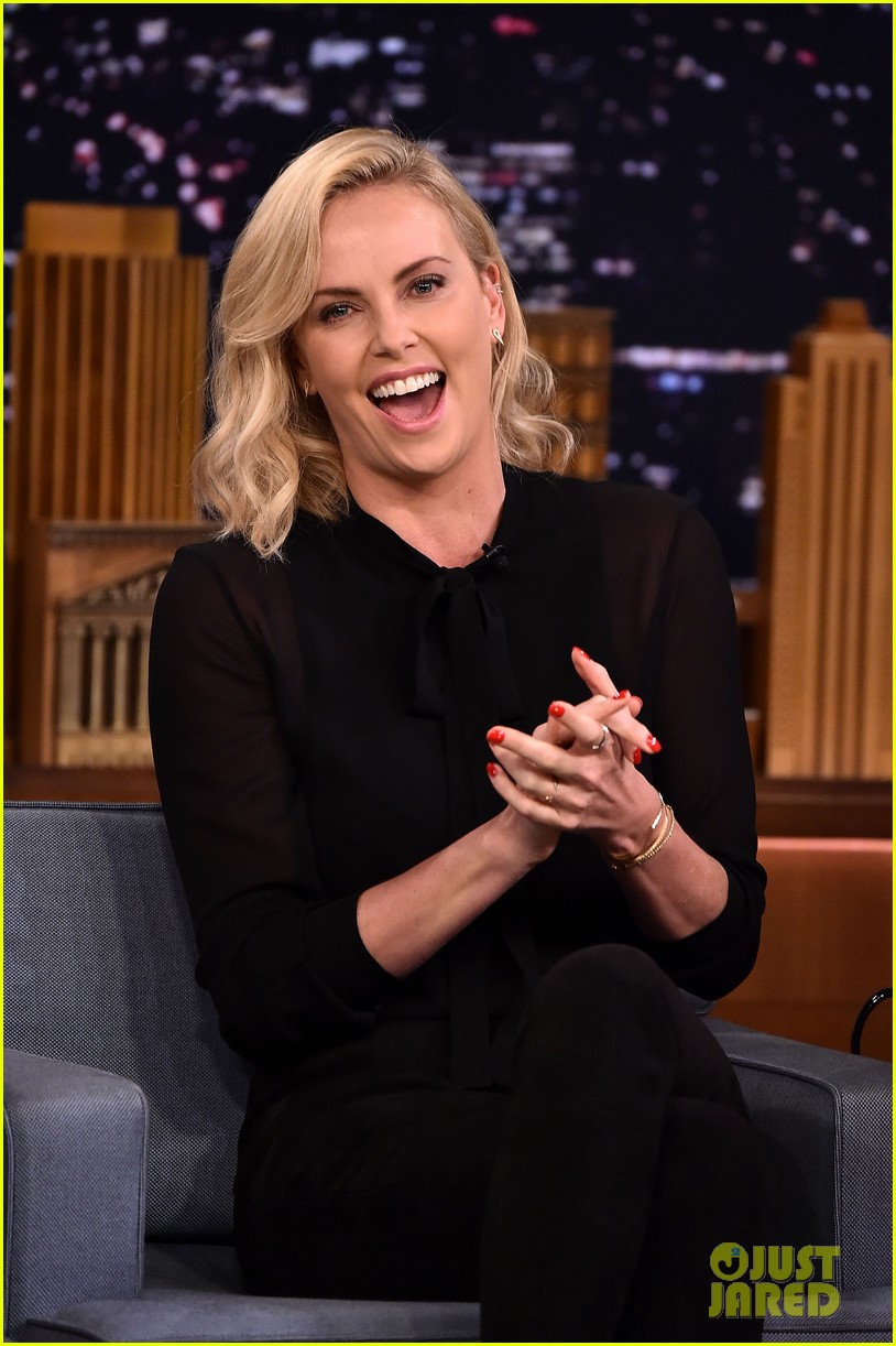 Charlize Theron Performs Random Dance Moves on 'Fallon': Photo 3931104 ...