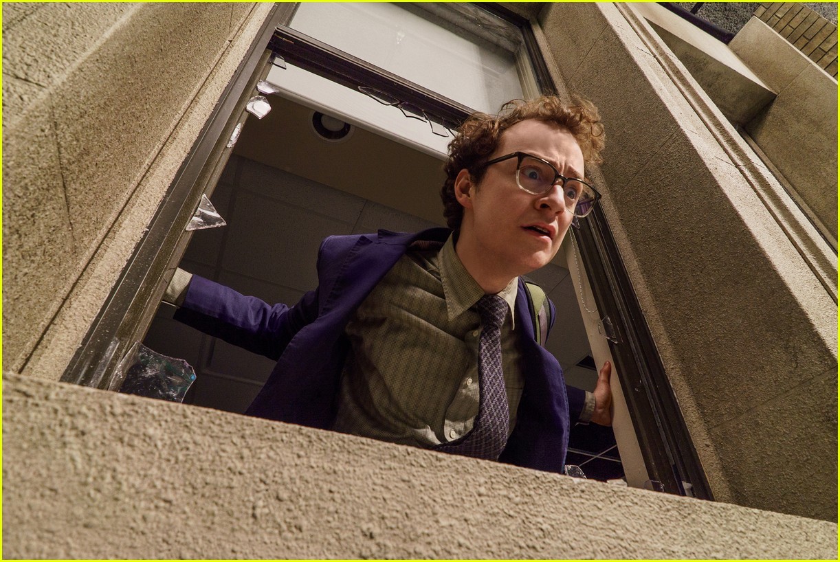 'The Tick' Trailer Debuts, Watch Peter Serafinowicz in Action!: Photo ...