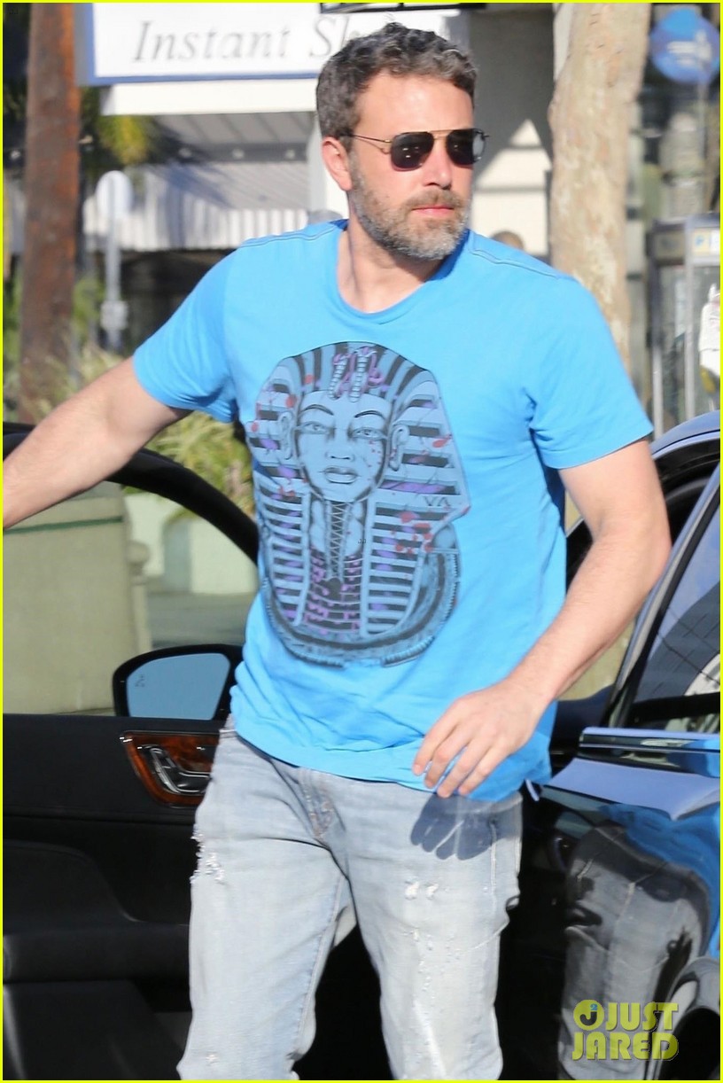 Ben Affleck & Lindsay Shookus Couple Up For Afternoon Together!: Photo ...