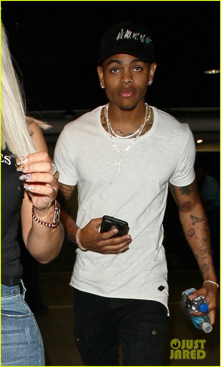 Blac Chyna & Boyfriend Mechie Step Out Together in LA: Photo 3947880 ...