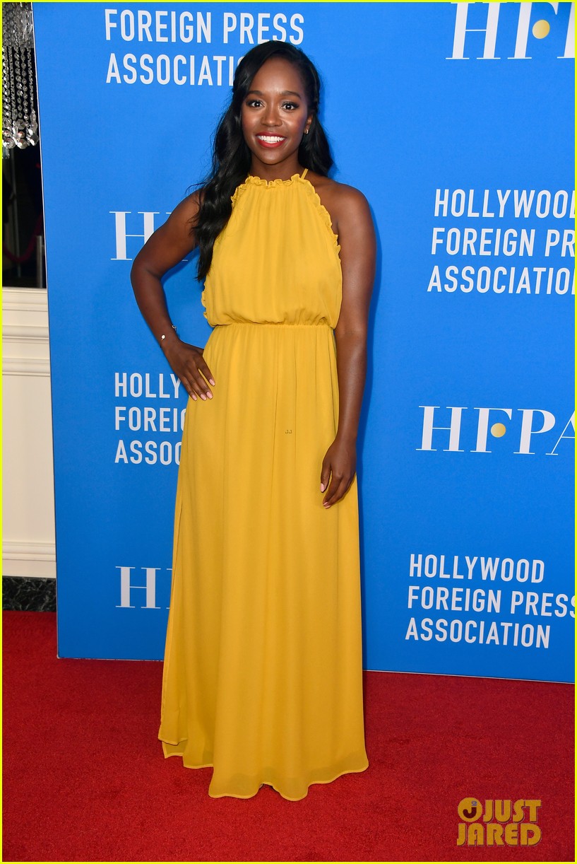 Alison Brie, Elisabeth Moss, & Jenny Slate Go Glam for HFPA Banquet ...