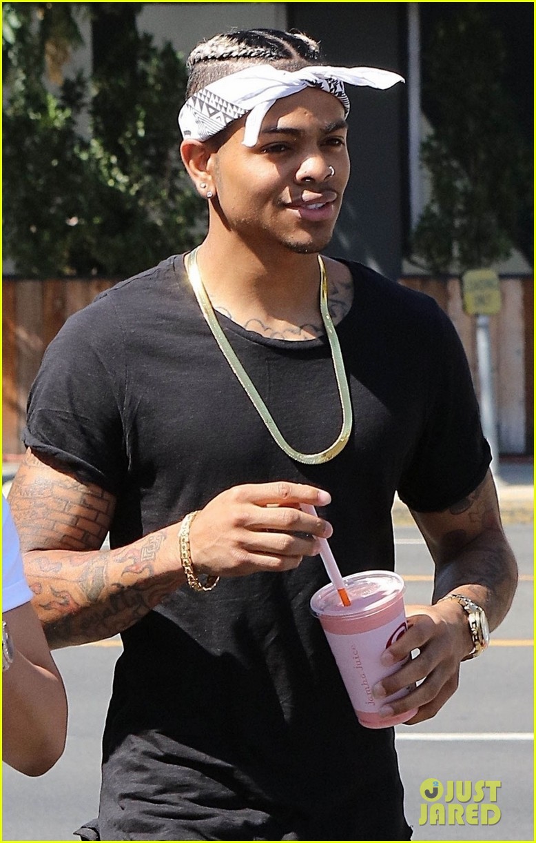 Blac Chyna Gets Pedicures with Rumored New Boyfriend Mechie: Photo ...