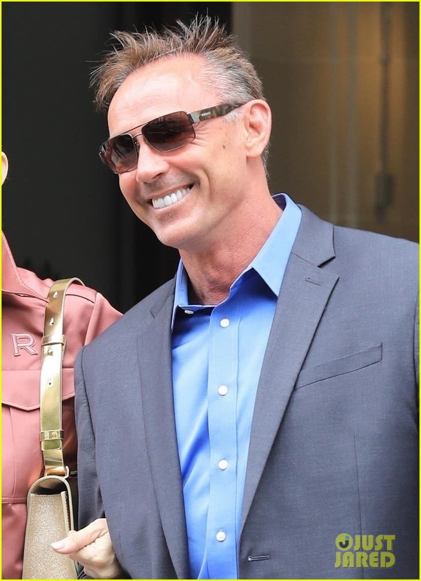 Celine Dion Gets Fans to Sing Happy Birthday to Her Bodyguard!: Photo ...